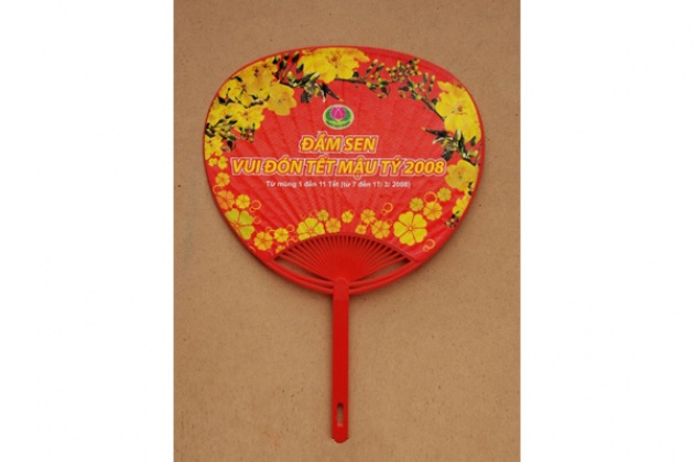 In Quạt Nhựa Decal Đầm Sen